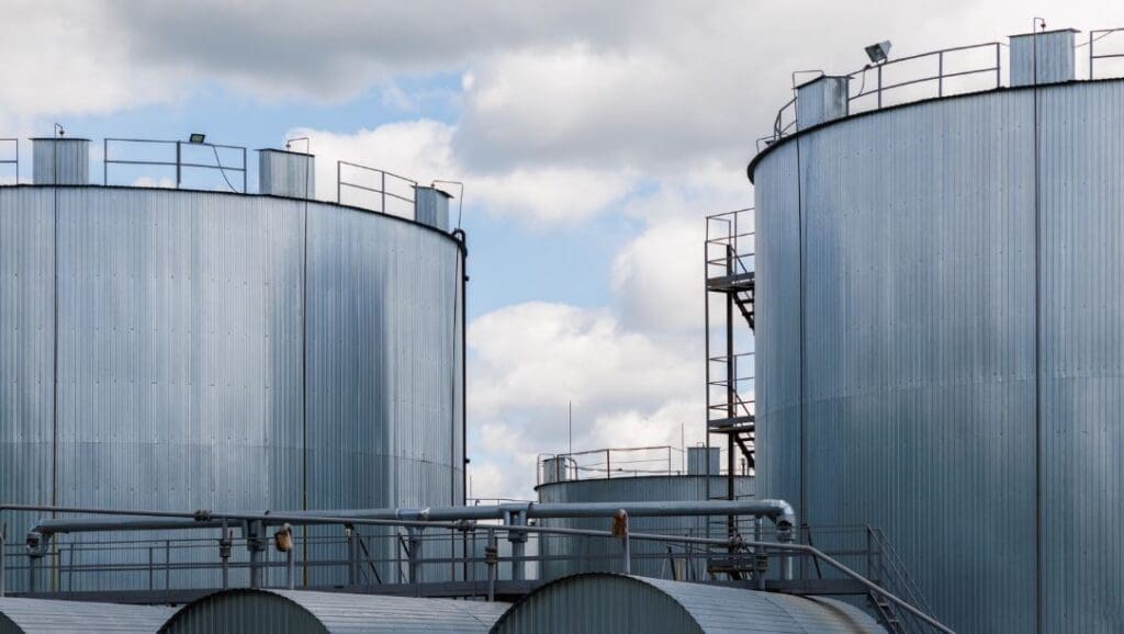 Oil Heated Bitumen Tank - MBA Asphalt Plant & Bitumen Equipments